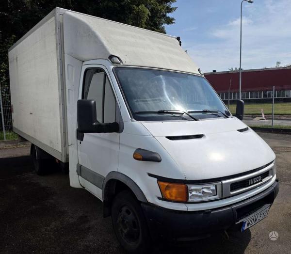 White Iveco Daily 2004 in Marijampole, with an engine capacity of 2.80 L and mileage of 170 thousand km for 4598 €, photo 5 on AUTOMOTO.COM.LV