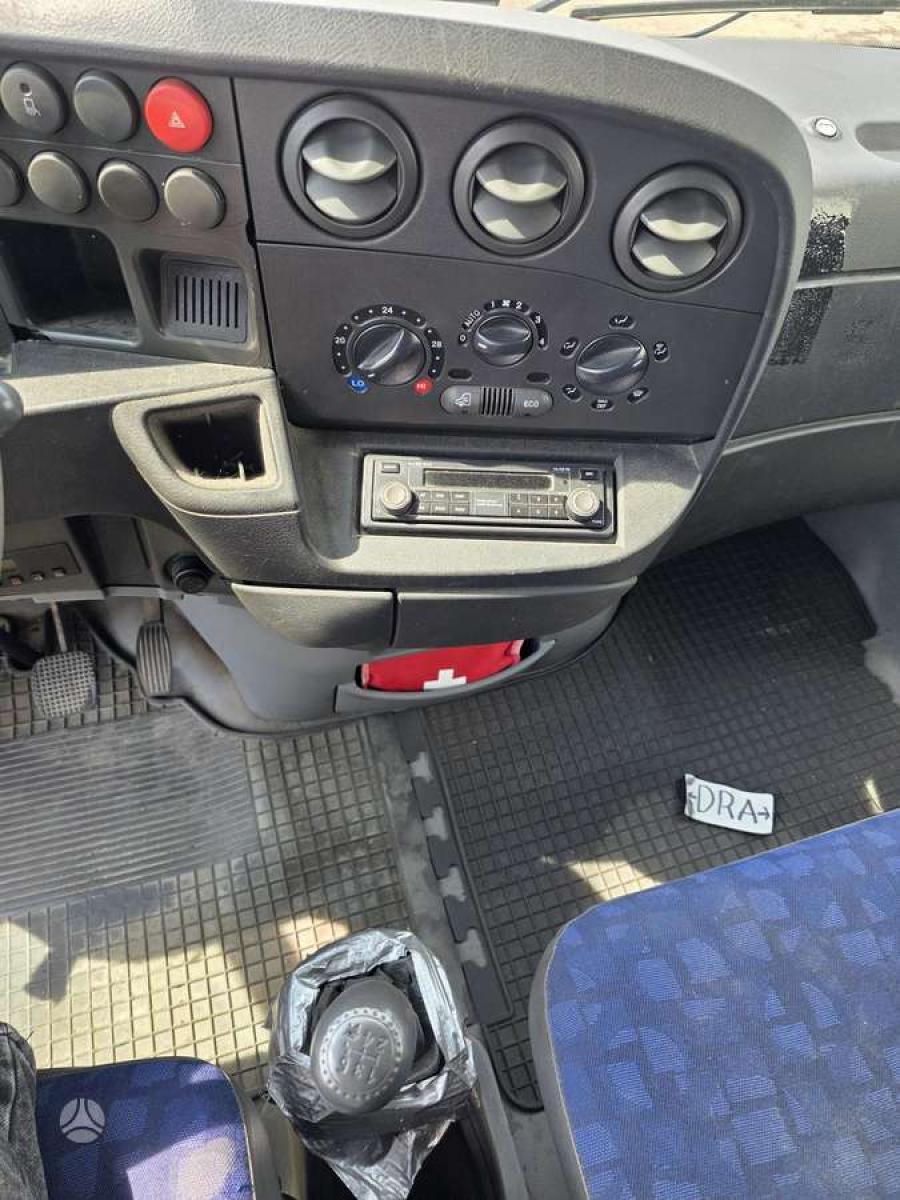 White Iveco Daily 2004 in Marijampole, with an engine capacity of 2.80 L and mileage of 170 thousand km for 4598 €, photo 8 on AUTOMOTO.COM.LV