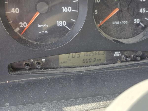 White Iveco Daily 2004 in Marijampole, with an engine capacity of 2.80 L and mileage of 170 thousand km for 4598 €, photo 10 on AUTOMOTO.COM.LV
