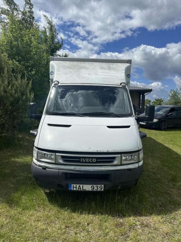 Balts Iveco Daily 2004 Viļņa, ar dzinēja tilpumu 3.00 L un nobraukumu 379 tūkst. km par 3500 €, foto 4 vietnē AUTOMOTO.COM.LV