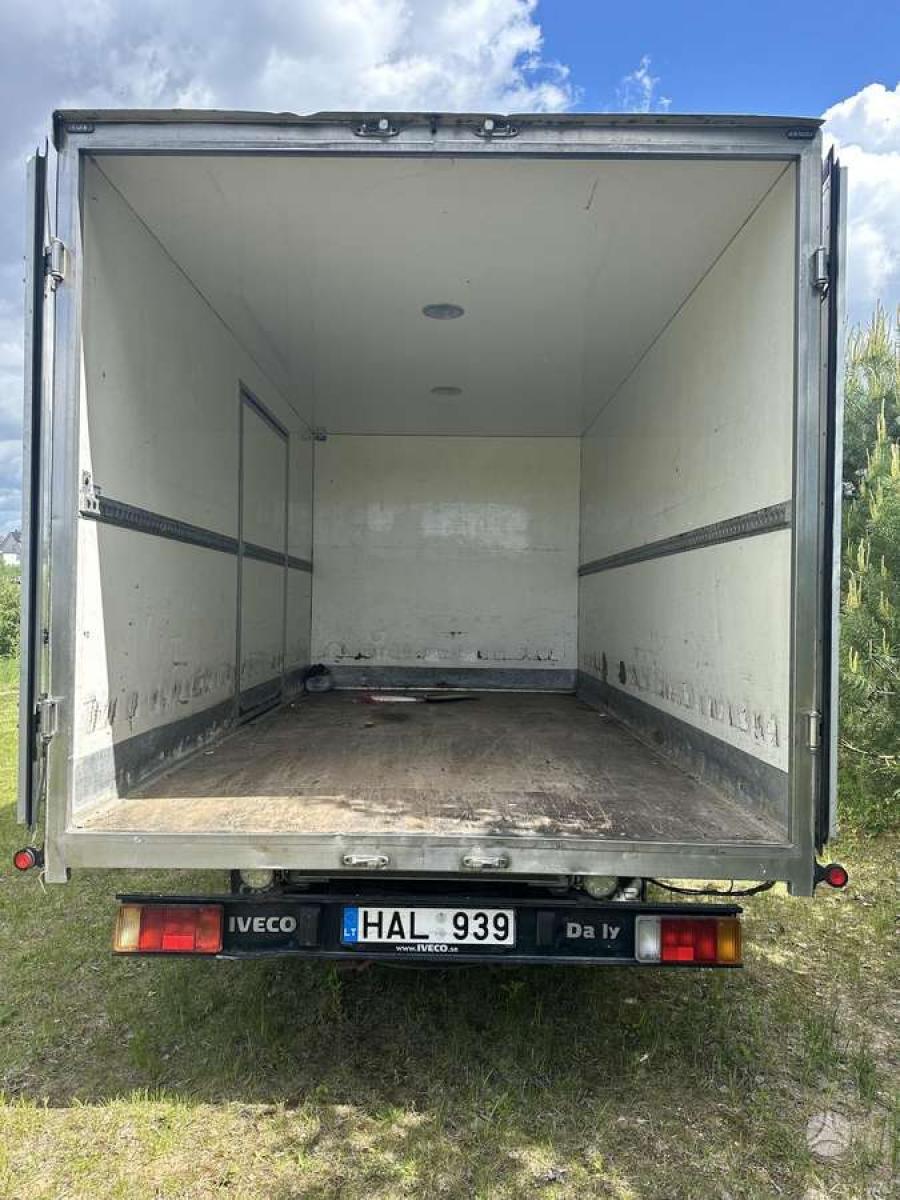 Balts Iveco Daily 2004 Viļņa, ar dzinēja tilpumu 3.00 L un nobraukumu 379 tūkst. km par 3500 €, foto 7 vietnē AUTOMOTO.COM.LV
