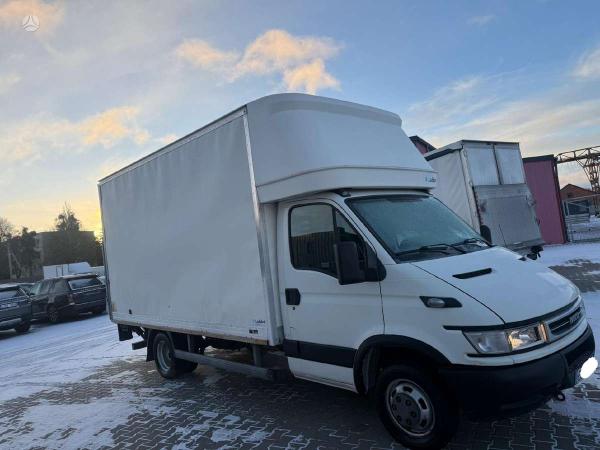 Balts Iveco Daily 2005 Kauņa, ar dzinēja tilpumu 3.00 L un nobraukumu 178 tūkst. km par 5850 €, foto 1 vietnē AUTOMOTO.COM.LV