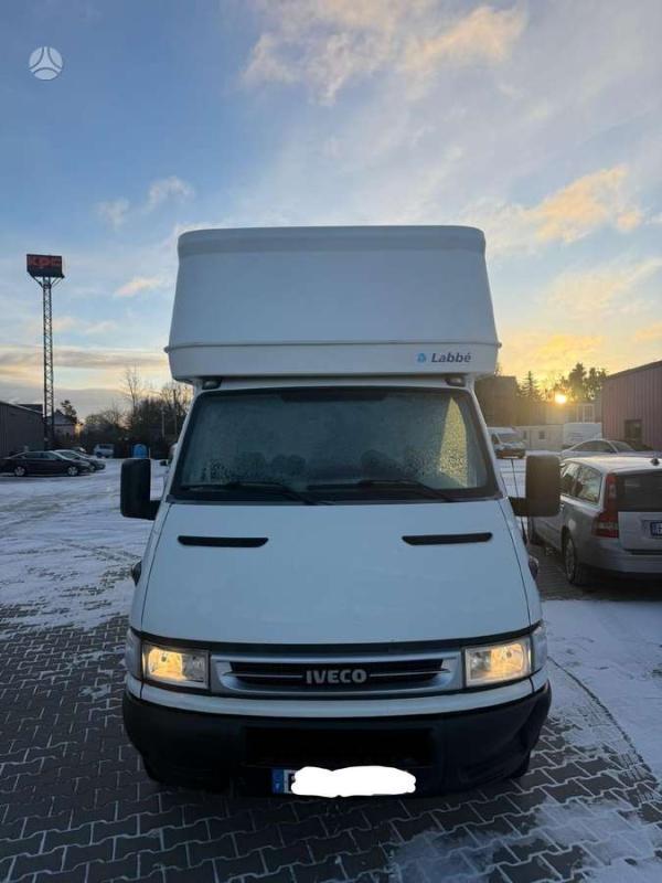 White Iveco Daily 2005 in Kaunas, with an engine capacity of 3.00 L and mileage of 178 thousand km for 5700 €, photo 4 on AUTOMOTO.COM.LV
