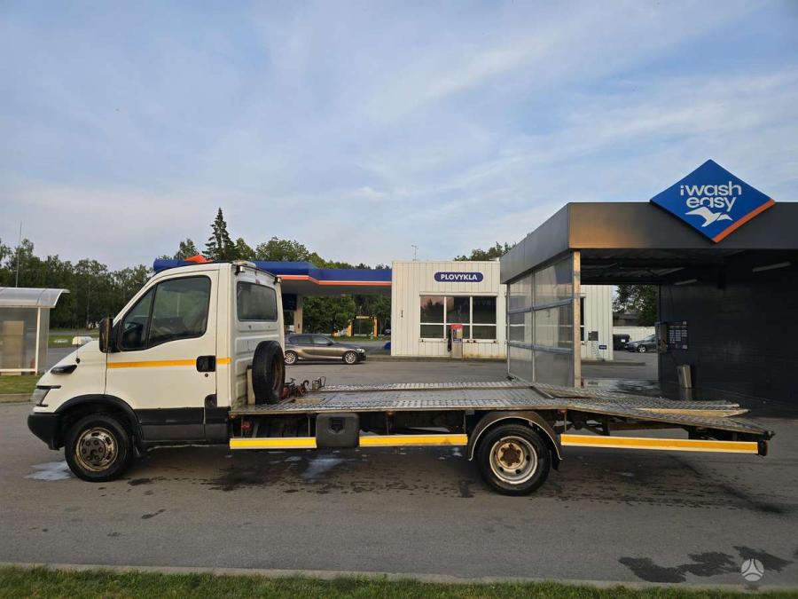Balts Iveco Daily 2005 Radviliškis, ar dzinēja tilpumu 2.80 L un nobraukumu 337 tūkst. km par 4950 €, foto 6 vietnē AUTOMOTO.COM.LV
