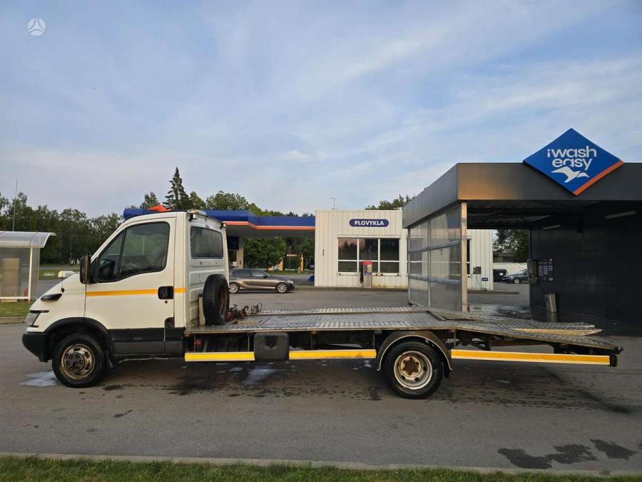Balts Iveco Daily 2005 Radviliškis, ar dzinēja tilpumu 2.80 L un nobraukumu 337 tūkst. km par 4750 €, foto 9 vietnē AUTOMOTO.COM.LV
