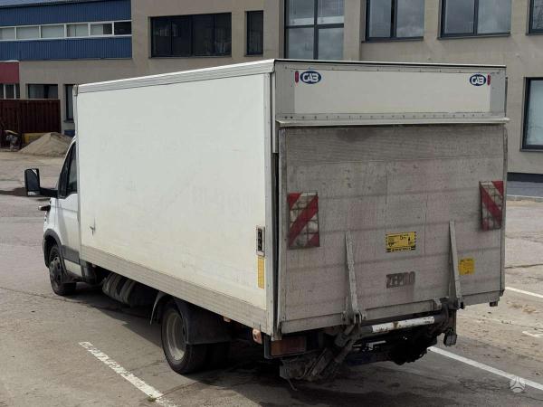 Balts Iveco Daily 2006 Klaipėda, ar dzinēja tilpumu 3.00 L un nobraukumu 366 tūkst. km par 2200 €, foto 4 vietnē AUTOMOTO.COM.LV
