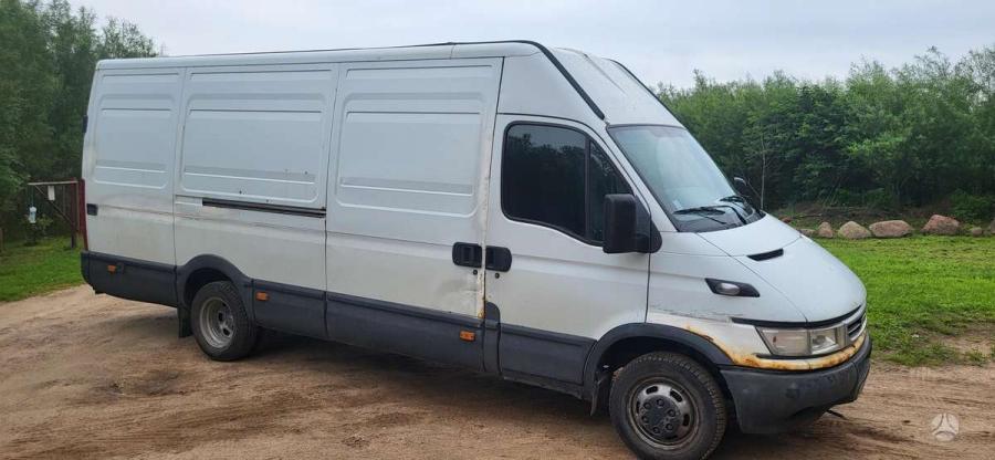 Balts Iveco Daily 2006 Viļņa, ar dzinēja tilpumu 3.00 L un nobraukumu 265 tūkst. km par 1210 €, foto 3 vietnē AUTOMOTO.COM.LV