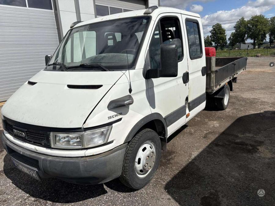 Balts Iveco Daily 2006 Šauļi, ar dzinēja tilpumu 3.00 L un nobraukumu 270 tūkst. km par 2550 €, foto 1 vietnē AUTOMOTO.COM.LV