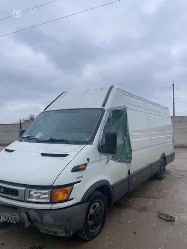 Balts Iveco Daily 2006 Kauņa, ar dzinēja tilpumu 2.80 L un nobraukumu 400 tūkst. km par 1100 €, foto 4 vietnē AUTOMOTO.COM.LV