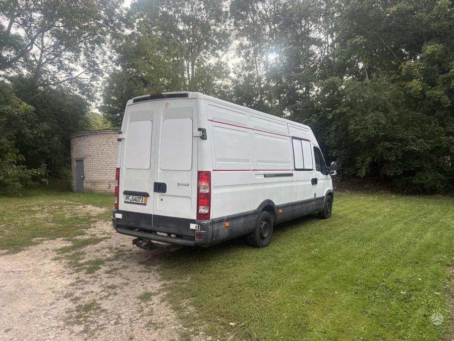 Balts Iveco Daily 2007 Kėdainiai, ar dzinēja tilpumu 2.30 L un nobraukumu 296 tūkst. km par 3500 €, foto 5 vietnē AUTOMOTO.COM.LV