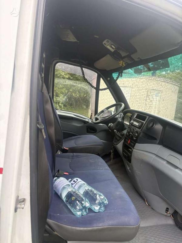 Balts Iveco Daily 2007 Kėdainiai, ar dzinēja tilpumu 2.30 L un nobraukumu 296 tūkst. km par 3500 €, foto 7 vietnē AUTOMOTO.COM.LV