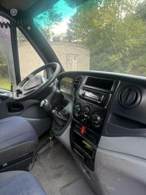 Balts Iveco Daily 2007 Kėdainiai, ar dzinēja tilpumu 2.30 L un nobraukumu 296 tūkst. km par 3500 €, foto 9 vietnē AUTOMOTO.COM.LV