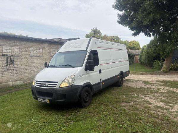 Balts Iveco Daily 2007 Kėdainiai, ar dzinēja tilpumu 2.30 L un nobraukumu 296 tūkst. km par 3500 €, foto 10 vietnē AUTOMOTO.COM.LV