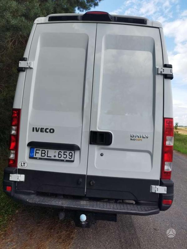 Balts Iveco Daily 2007 Kėdainiai, ar dzinēja tilpumu 3.00 L un nobraukumu 238 tūkst. km par 4700 €, foto 5 vietnē AUTOMOTO.COM.LV