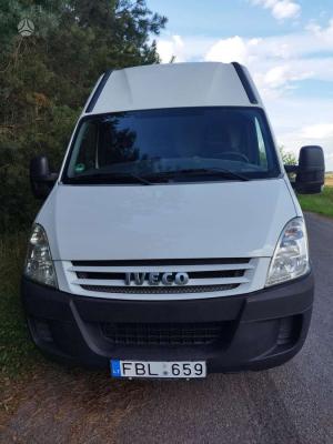White Iveco Daily 2007 in Kedainiai, with an engine capacity of 3.00 L and mileage of 238 thousand km for 4700 €, photo 7 on AUTOMOTO.COM.LV