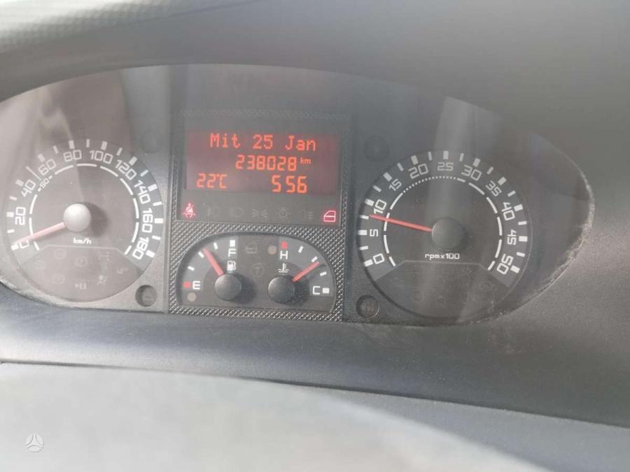 White Iveco Daily 2007 in Kedainiai, with an engine capacity of 3.00 L and mileage of 238 thousand km for 4700 €, photo 9 on AUTOMOTO.COM.LV