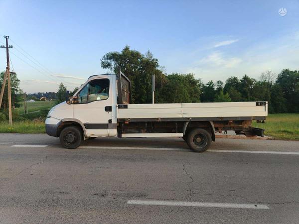White Iveco Daily 2008 in Panevezys, with an engine capacity of 3.00 L and mileage of 233 thousand km for 9800 €, photo 5 on AUTOMOTO.COM.LV