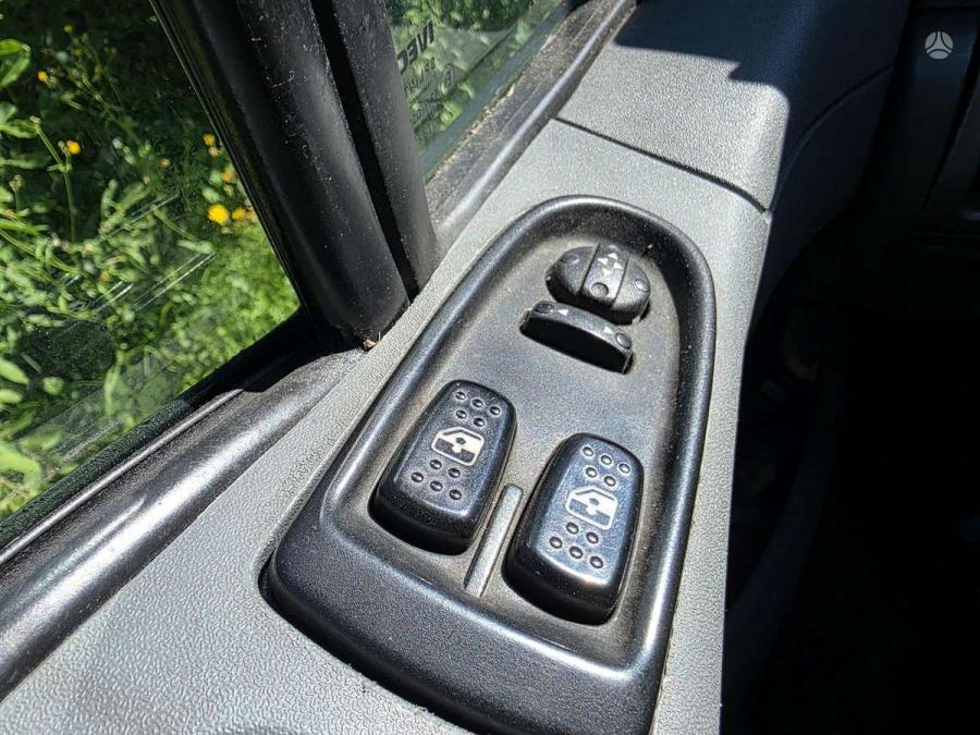 Balts Iveco Daily 2008 Klaipėda, ar dzinēja tilpumu 3.00 L un nobraukumu 405 tūkst. km par 3650 €, foto 8 vietnē AUTOMOTO.COM.LV