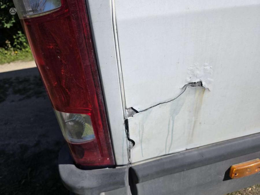 Balts Iveco Daily 2008 Klaipėda, ar dzinēja tilpumu 3.00 L un nobraukumu 405 tūkst. km par 3650 €, foto 12 vietnē AUTOMOTO.COM.LV