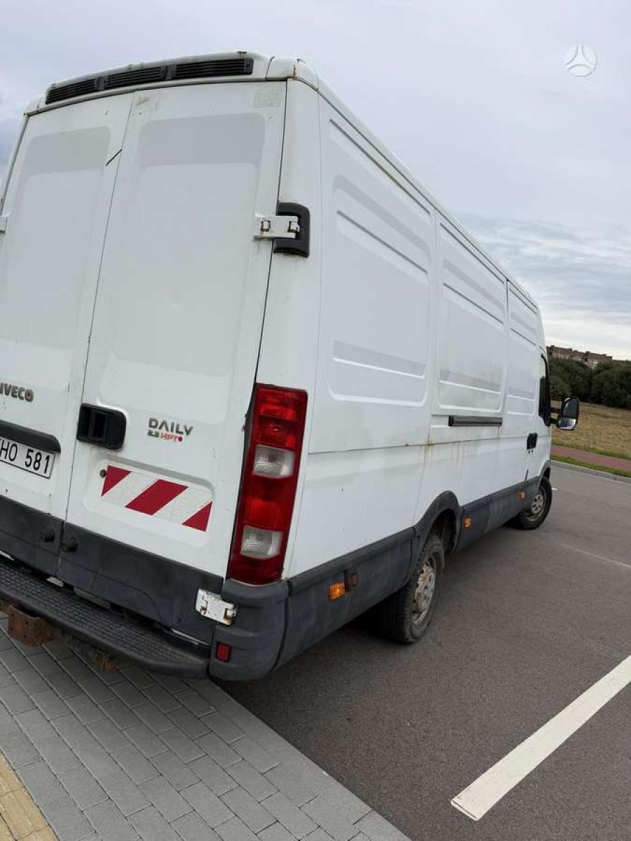 Balts Iveco Daily 2008 Gargždai, ar dzinēja tilpumu 2.29 L un nobraukumu 450 tūkst. km par 2333 €, foto 11 vietnē AUTOMOTO.COM.LV
