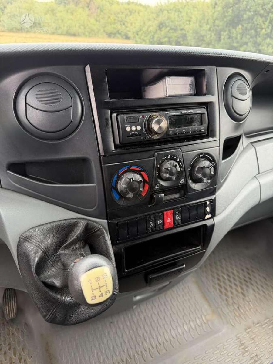 Balts Iveco Daily 2008 Gargždai, ar dzinēja tilpumu 2.29 L un nobraukumu 450 tūkst. km par 2333 €, foto 12 vietnē AUTOMOTO.COM.LV