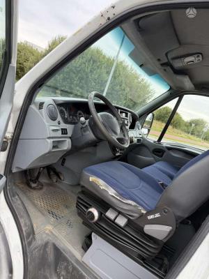 Balts Iveco Daily 2008 Gargždai, ar dzinēja tilpumu 2.29 L un nobraukumu 450 tūkst. km par 2333 €, foto 13 vietnē AUTOMOTO.COM.LV