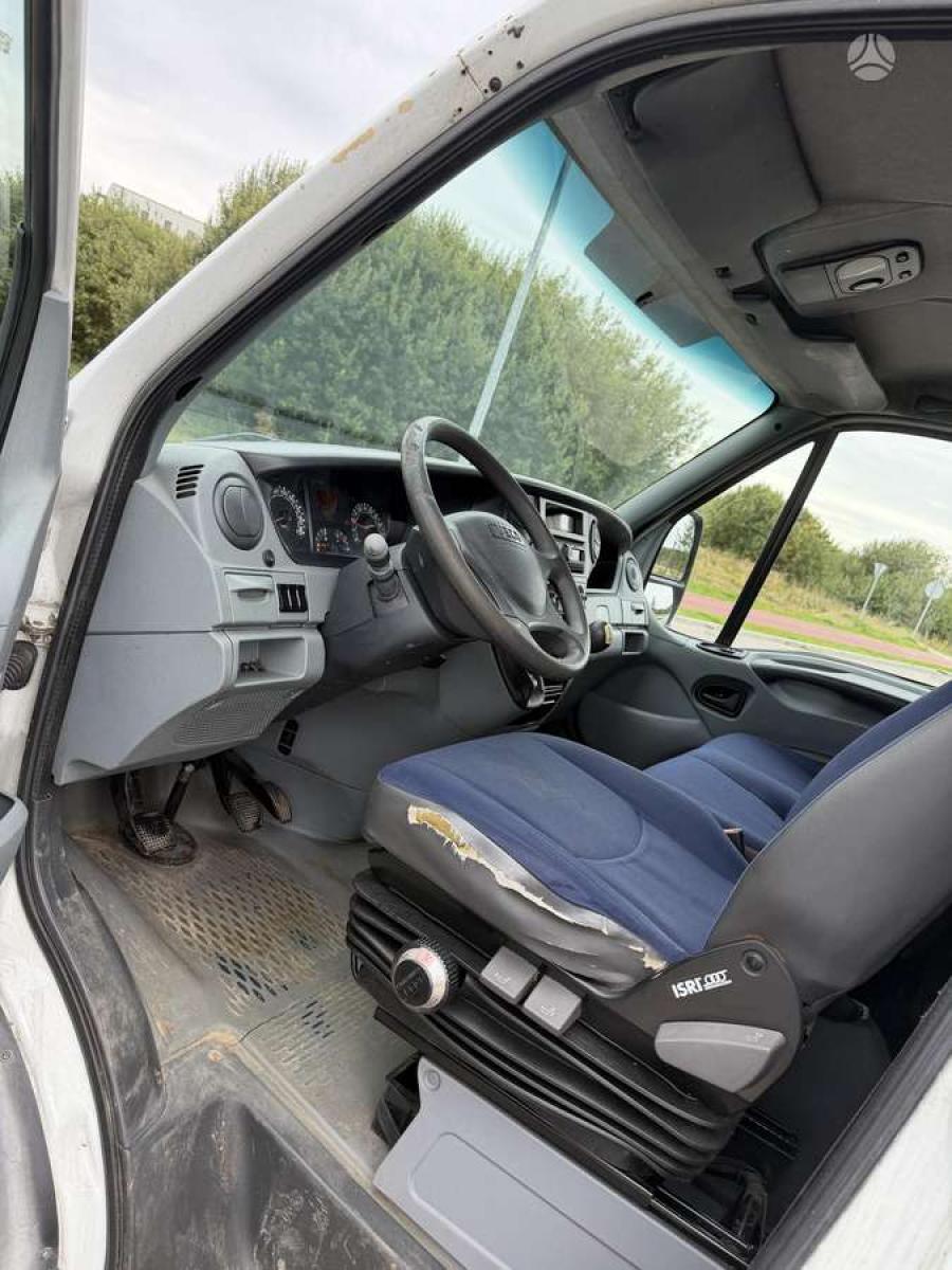 Balts Iveco Daily 2008 Gargždai, ar dzinēja tilpumu 2.29 L un nobraukumu 450 tūkst. km par 2333 €, foto 13 vietnē AUTOMOTO.COM.LV