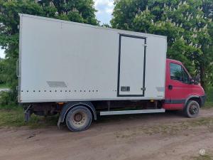 Balts Iveco Daily 2009 Prienai, ar dzinēja tilpumu 3.00 L un nobraukumu 400 tūkst. km par 4900 €, foto 2 vietnē AUTOMOTO.COM.LV