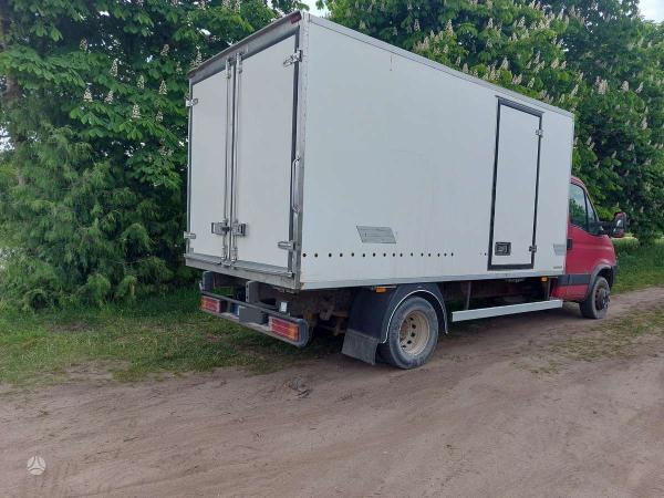 White Iveco Daily 2009 in Prienai, with an engine capacity of 3.00 L and mileage of 400 thousand km for 4900 €, photo 4 on AUTOMOTO.COM.LV