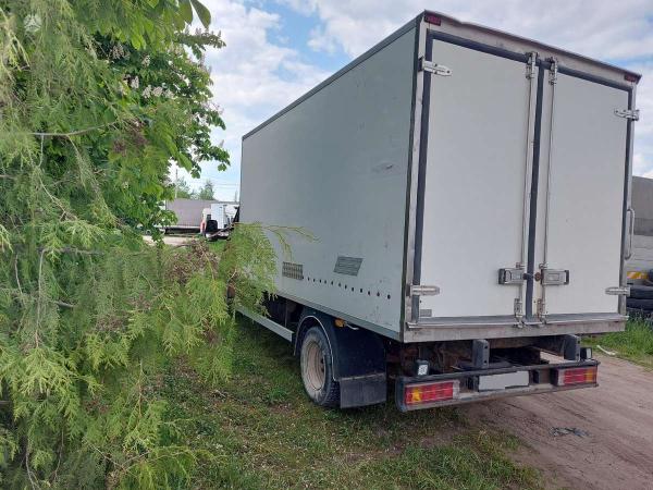 White Iveco Daily 2009 in Prienai, with an engine capacity of 3.00 L and mileage of 400 thousand km for 4900 €, photo 5 on AUTOMOTO.COM.LV