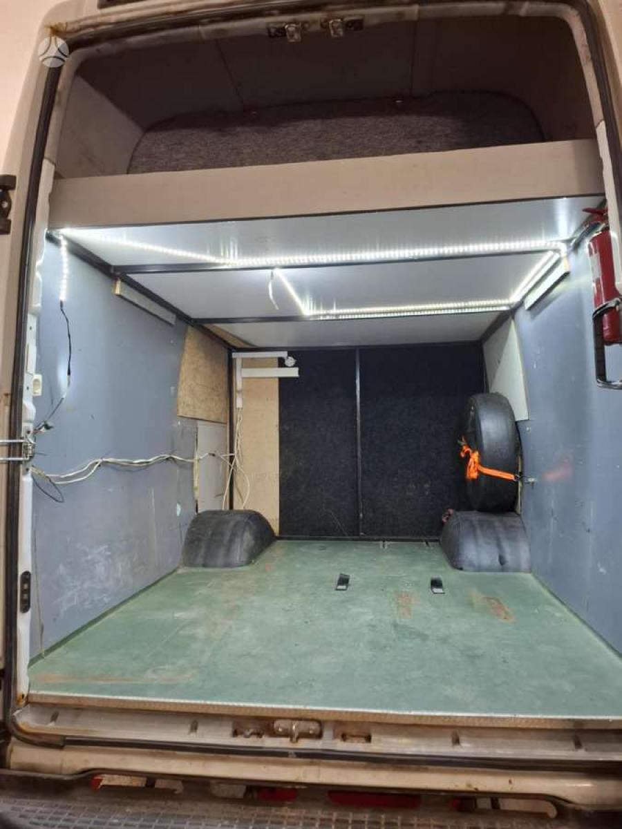 Balts Iveco Daily 2009 Rokiškis, ar dzinēja tilpumu 3.00 L un nobraukumu 392 tūkst. km par 4000 €, foto 16 vietnē AUTOMOTO.COM.LV