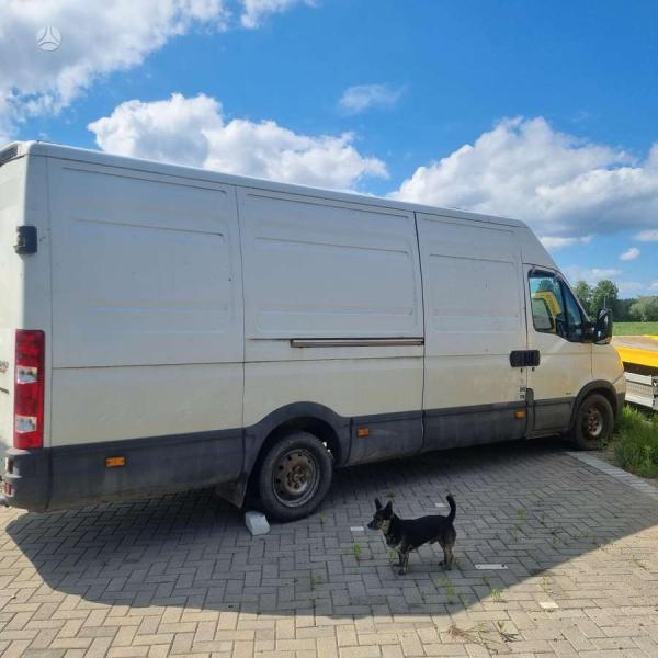 White Iveco Daily 2009 in Kaunas, with an engine capacity of 3.00 L and mileage of 250 thousand km for 2000 €, photo 3 on AUTOMOTO.COM.LV