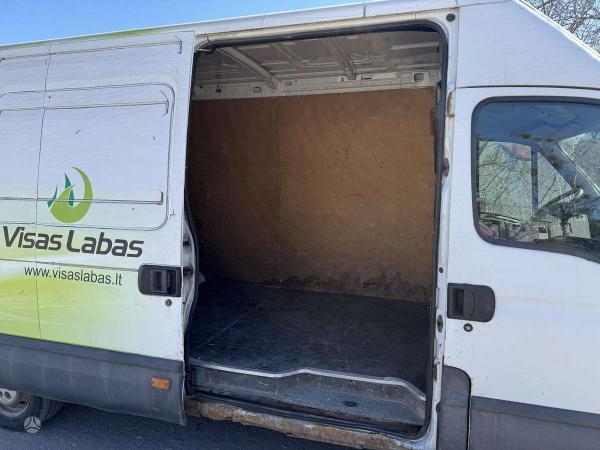 White Iveco Daily 2009 in Kaunas, with an engine capacity of 2.29 L and mileage of 610 thousand km for 2950 €, photo 5 on AUTOMOTO.COM.LV