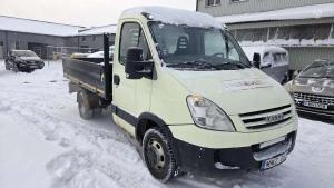 White Iveco Daily 2010 in Utena, with an engine capacity of 3.00 L and mileage of 303 thousand km for 7650 €, photo 4 on AUTOMOTO.COM.LV