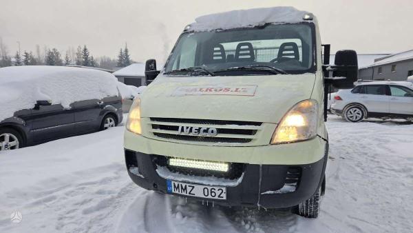 White Iveco Daily 2010 in Utena, with an engine capacity of 3.00 L and mileage of 303 thousand km for 7650 €, photo 6 on AUTOMOTO.COM.LV