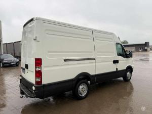 Balts Iveco Daily 2010 Kauņa, ar dzinēja tilpumu 2.30 L un nobraukumu 217 tūkst. km par 4250 €, foto 13 vietnē AUTOMOTO.COM.LV