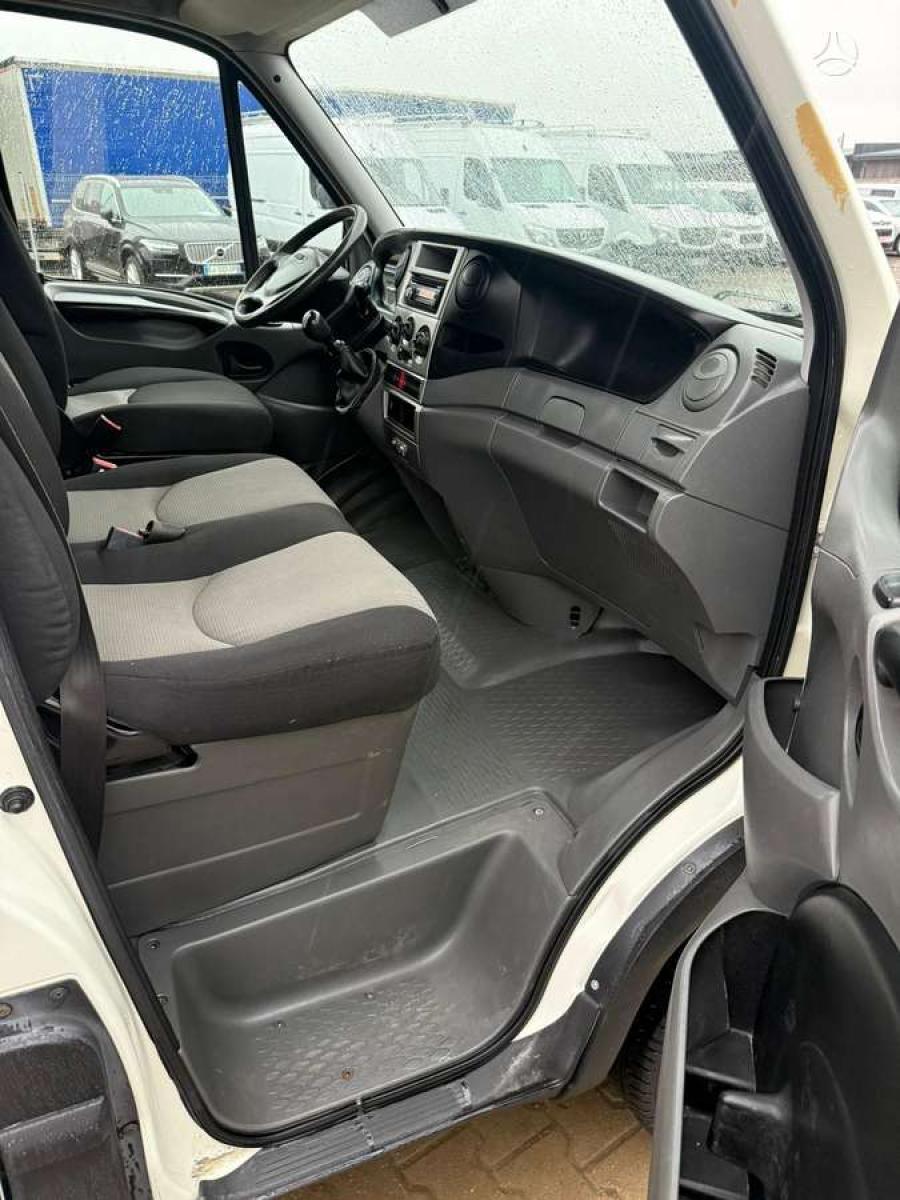 Balts Iveco Daily 2010 Kauņa, ar dzinēja tilpumu 2.30 L un nobraukumu 217 tūkst. km par 4250 €, foto 18 vietnē AUTOMOTO.COM.LV