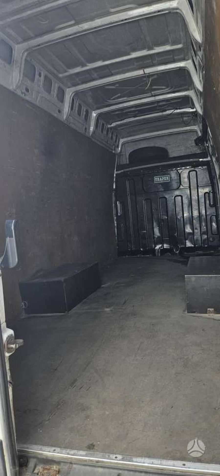Balts Iveco Daily 2010 Klaipėda, ar dzinēja tilpumu 3.00 L un nobraukumu 440 tūkst. km par 6200 €, foto 5 vietnē AUTOMOTO.COM.LV