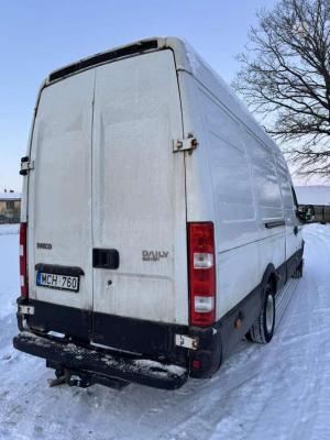White Iveco Daily 2011 in Jurbarkas, with an engine capacity of 3.00 L and mileage of 355 thousand km for 5500 €, photo 7 on AUTOMOTO.COM.LV