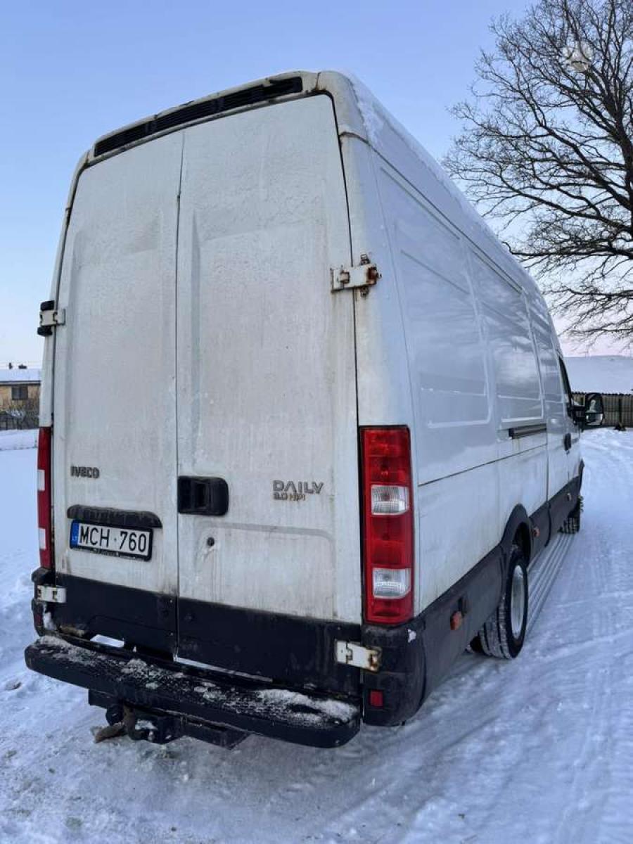 White Iveco Daily 2011 in Jurbarkas, with an engine capacity of 3.00 L and mileage of 355 thousand km for 5500 €, photo 7 on AUTOMOTO.COM.LV