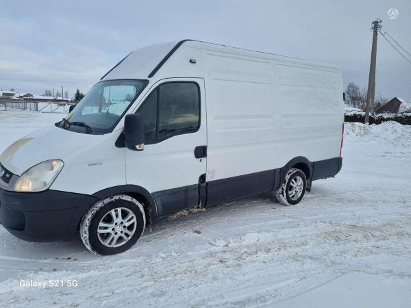 White Iveco Daily 2011 in Taurage, with an engine capacity of 3.00 L and mileage of 359 thousand km for 4900 €, photo 1 on AUTOMOTO.COM.LV