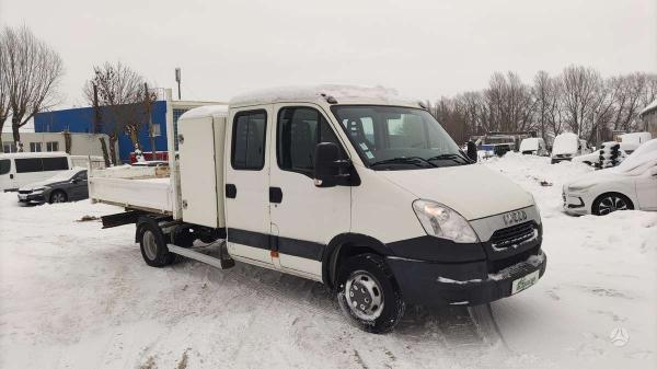 White Iveco Daily 2012 in Klaipeda, with an engine capacity of 2.29 L and mileage of 137 thousand km for 12450 €, photo 3 on AUTOMOTO.COM.LV