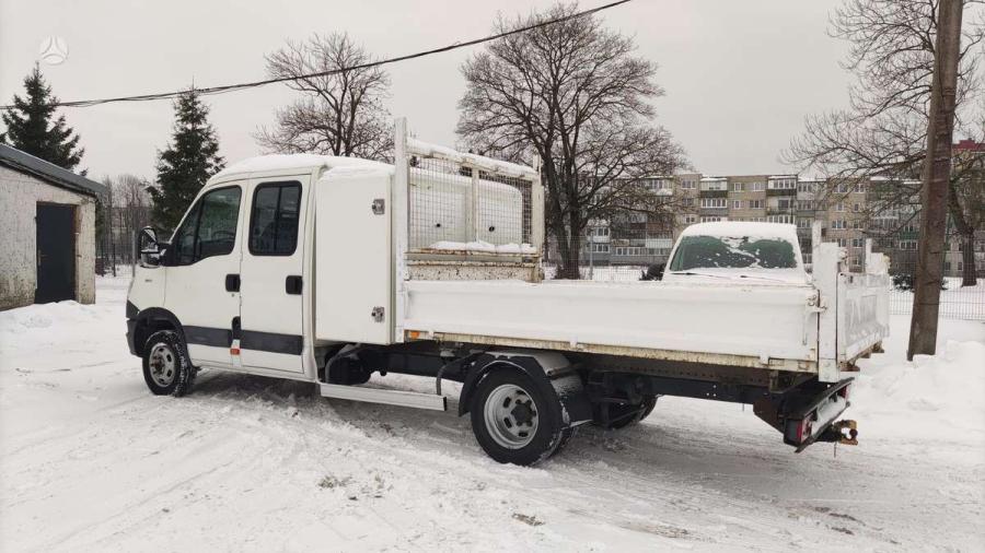 Balts Iveco Daily 2012 Klaipėda, ar dzinēja tilpumu 2.29 L un nobraukumu 137 tūkst. km par 12450 €, foto 7 vietnē AUTOMOTO.COM.LV