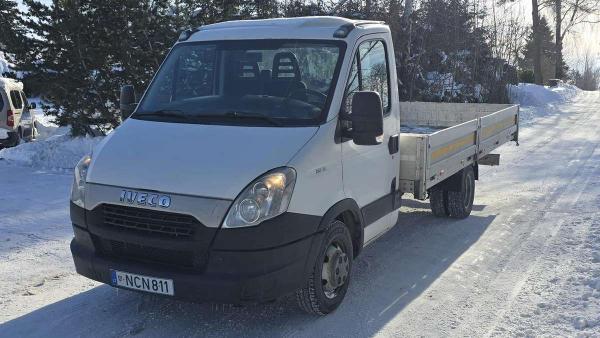 Balts Iveco Daily 2012 Raseiniai, ar dzinēja tilpumu 2.29 L un nobraukumu 339 tūkst. km par 9650 €, foto 7 vietnē AUTOMOTO.COM.LV