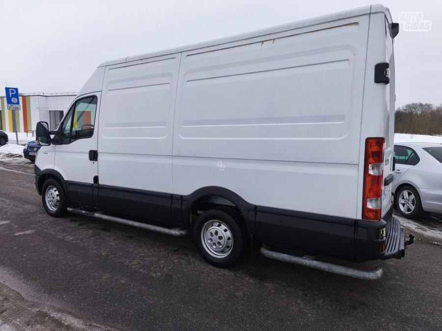 Balts Iveco Daily 2012 Kauņa, ar dzinēja tilpumu 2.20 L un nobraukumu 220 tūkst. km par 4500 €, foto 8 vietnē AUTOMOTO.COM.LV