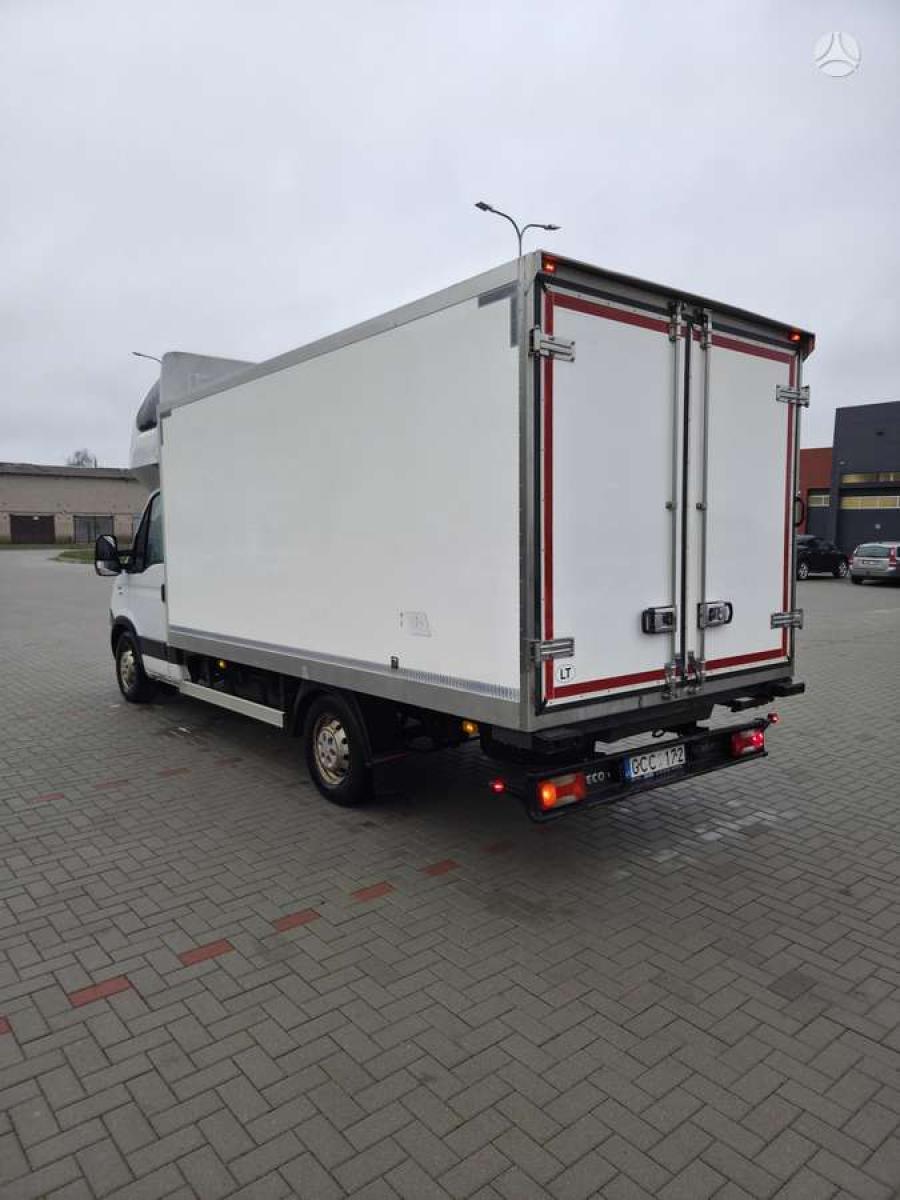 White Iveco Daily 2012 in Telschi, with an engine capacity of 3.00 L and mileage of 687 thousand km for 5445 €, photo 5 on AUTOMOTO.COM.LV