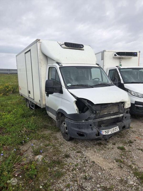 Balts Iveco Daily 2012 Klaipėda, ar dzinēja tilpumu 3.00 L un nobraukumu 420 tūkst. km par 3700 €, foto 1 vietnē AUTOMOTO.COM.LV