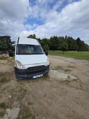 Balts Iveco Daily 2012 Gargždai, ar dzinēja tilpumu 2.29 L un nobraukumu 232 tūkst. km par 3300 €, foto  vietnē AUTOMOTO.COM.LV