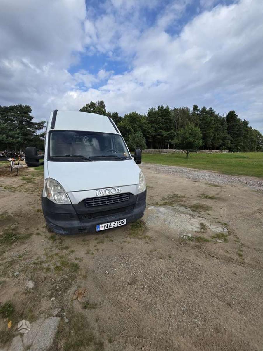 Balts Iveco Daily 2012 Gargždai, ar dzinēja tilpumu 2.29 L un nobraukumu 232 tūkst. km par 3300 €, foto 1 vietnē AUTOMOTO.COM.LV