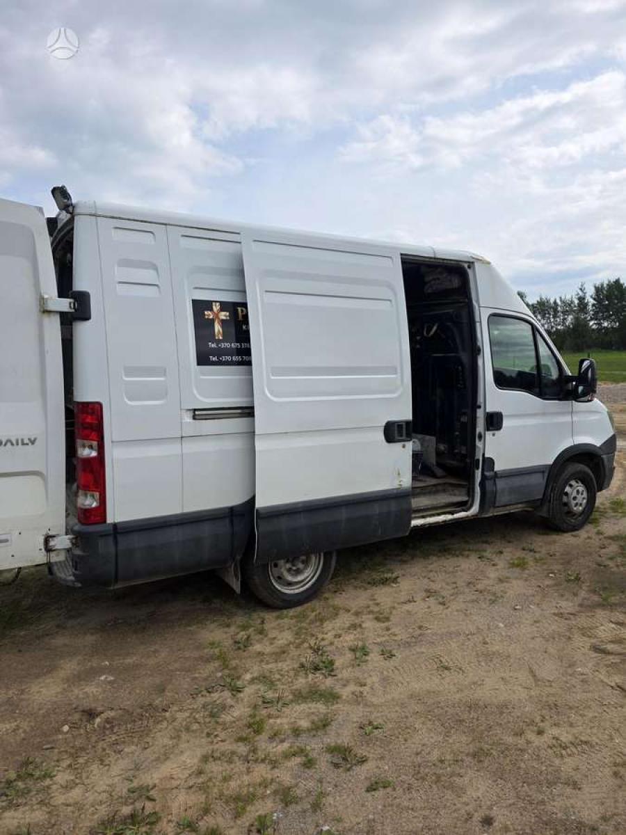 Balts Iveco Daily 2012 Gargždai, ar dzinēja tilpumu 2.29 L un nobraukumu 232 tūkst. km par 3300 €, foto 6 vietnē AUTOMOTO.COM.LV
